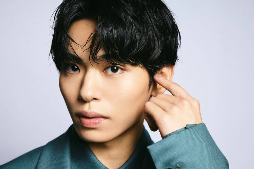 【桐谷健太×影山拓也（IMP.）】ドラマ『Qrosの⼥ スクープという名の狂気』で凸凹コンビの芸能記者役に挑戦！「情報にあふれる時代、自分が何を本物だと思うかヒントが見つかる作品になれば」