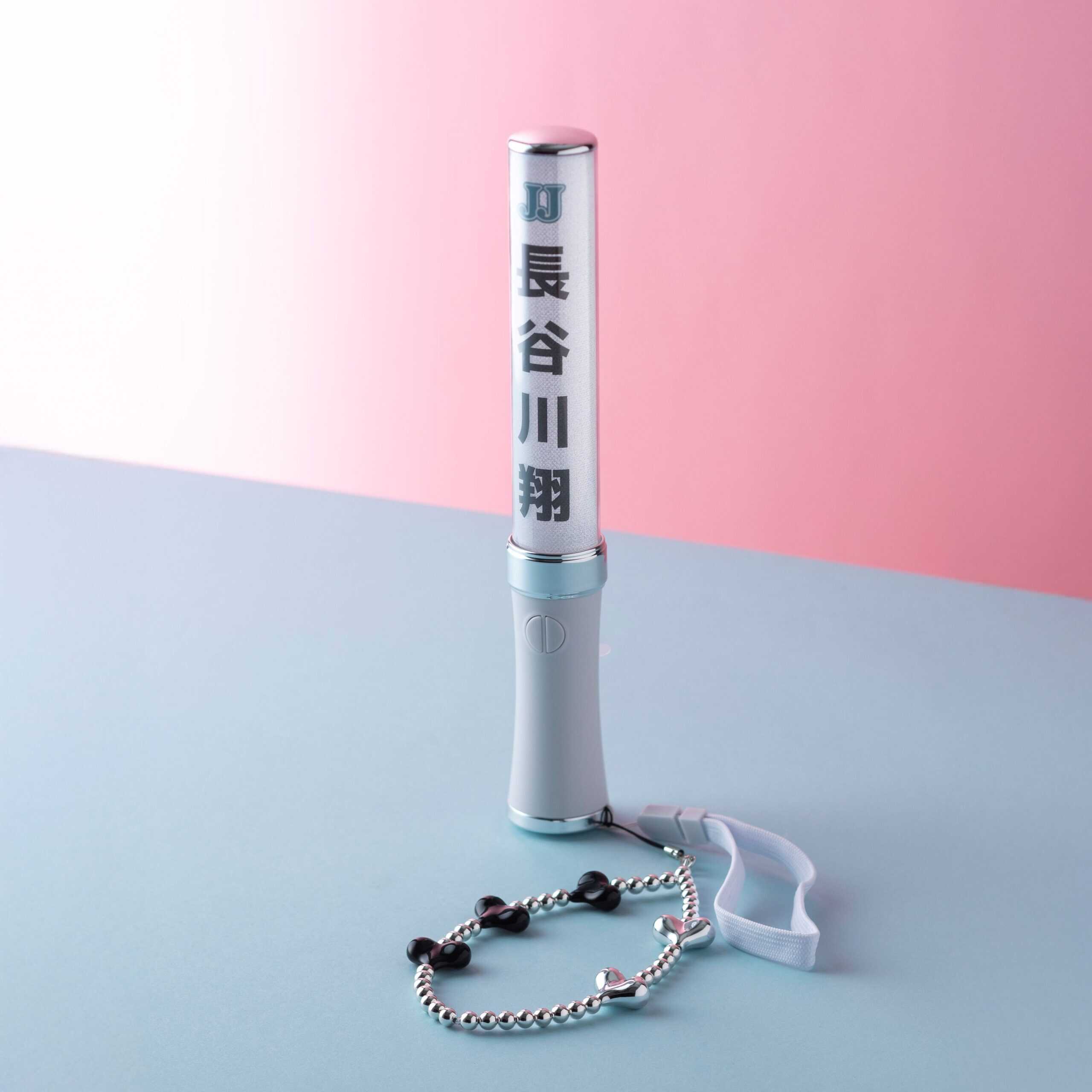 【JJモデルオーディション2025】セミファイナル公式グッズ発売！ペンライト、ステッカーなど4つご紹介！J-BOY編 - JJ